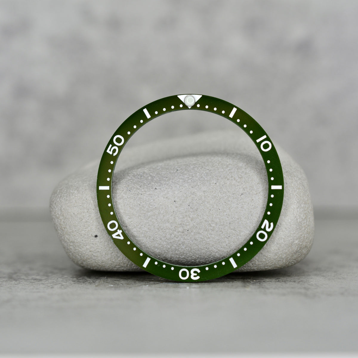 SRP "Turtle" SKX-Style Green & White Ceramic Bezel Insert – Secondhand Mods