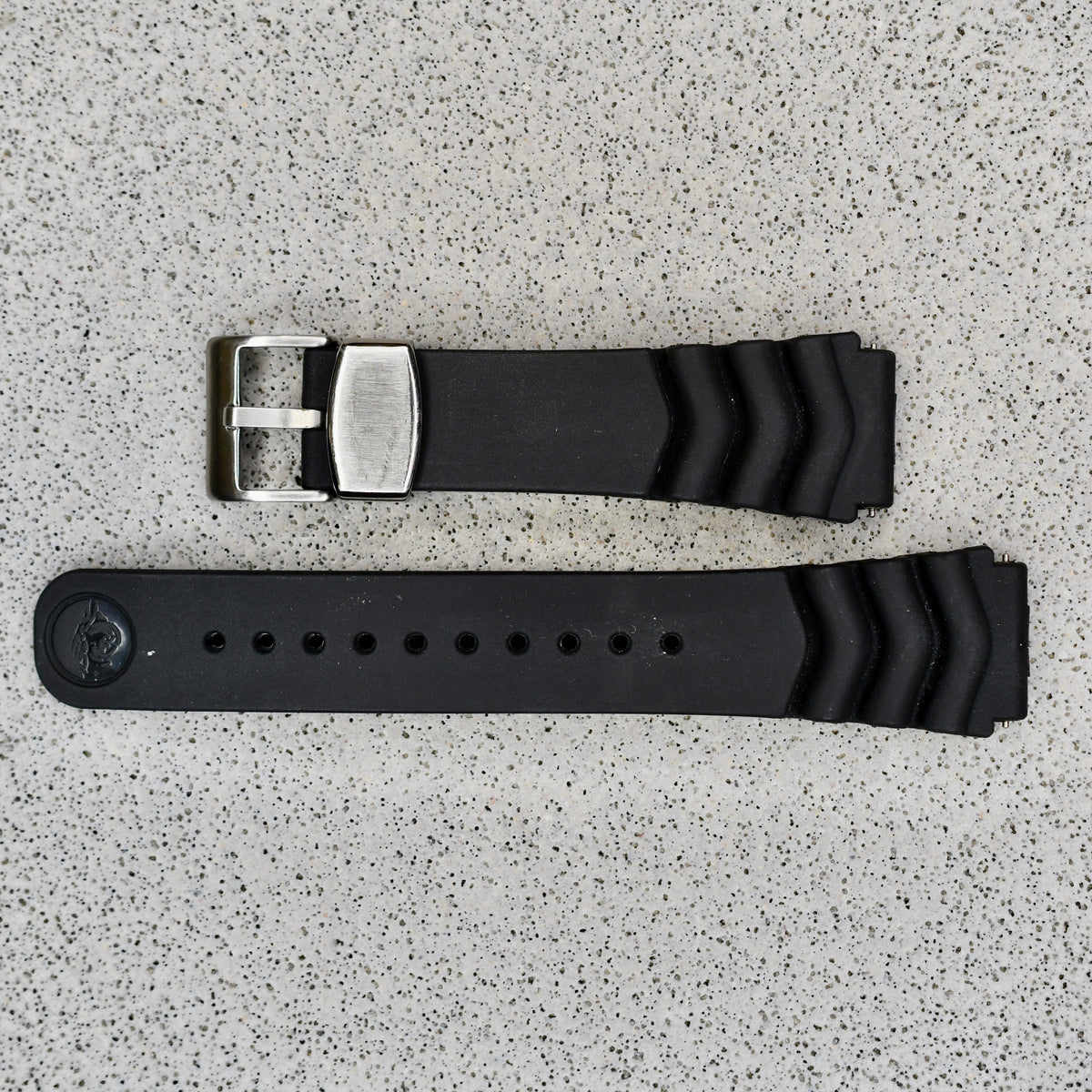 Black Rubber "Wave" Dive Strap, 22mm – Secondhand Mods