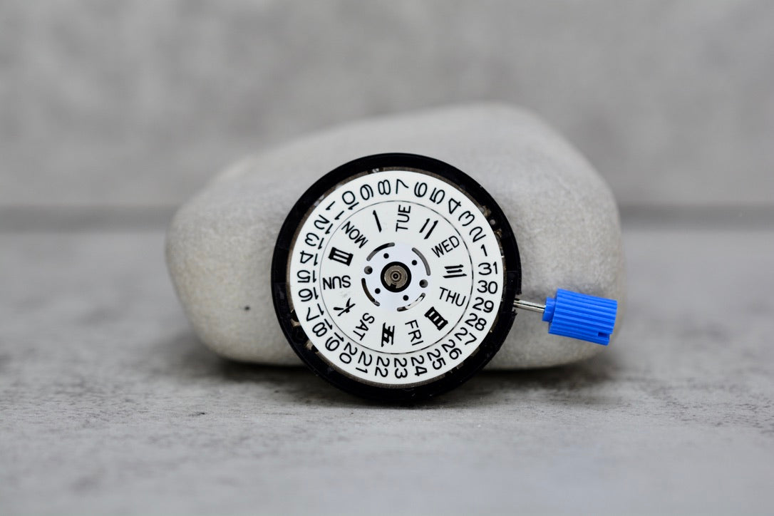 OEM Seiko 4R36 Movement w. Lumed Day/Date Wheels – Secondhand Mods