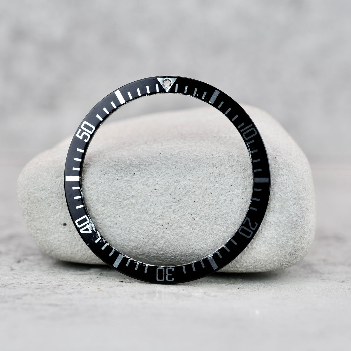 SKX007/SRPD Black Vintage Diver Bezel Insert (missing lume pip ...